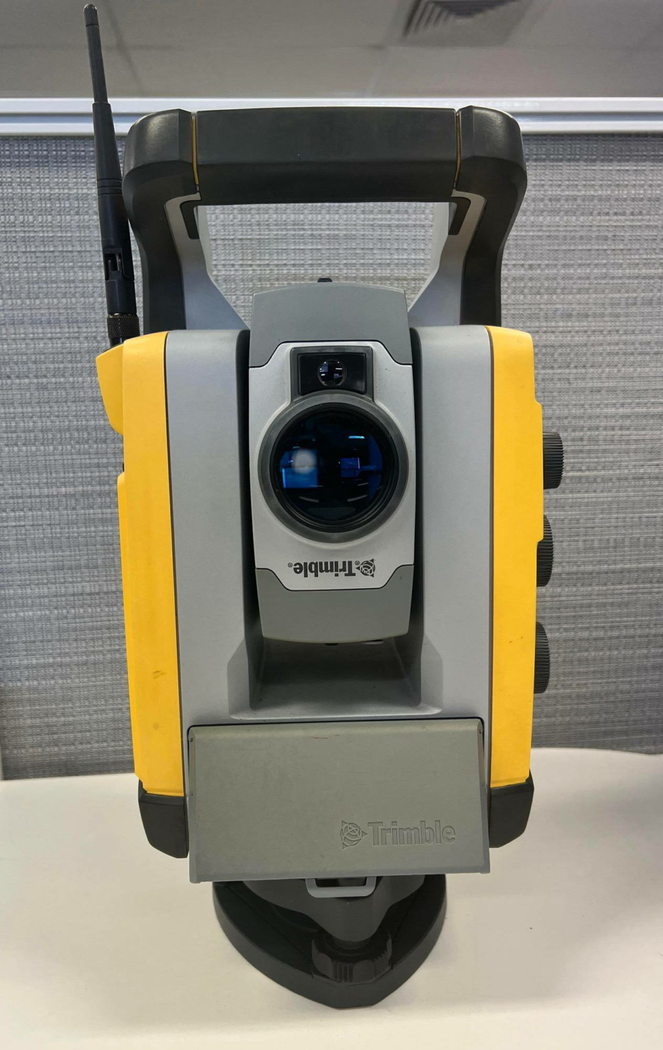 SPS730 Robotic Total Station | Trimble Exchange Used Equipment | Sell ...