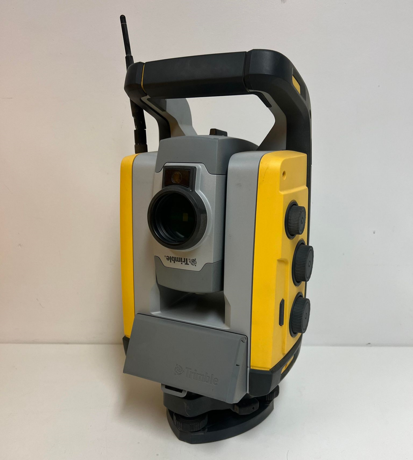 SPS930 Robotic Total Station | Trimble Exchange Used Equipment | Sell ...